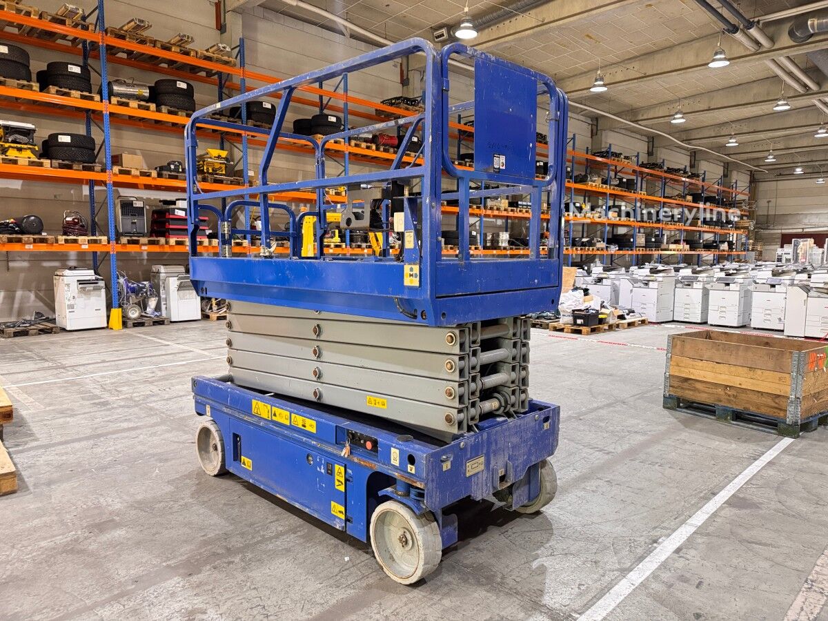 Acquista piattaforma elevatrice a forbice Genie Lift all'asta dalla ...