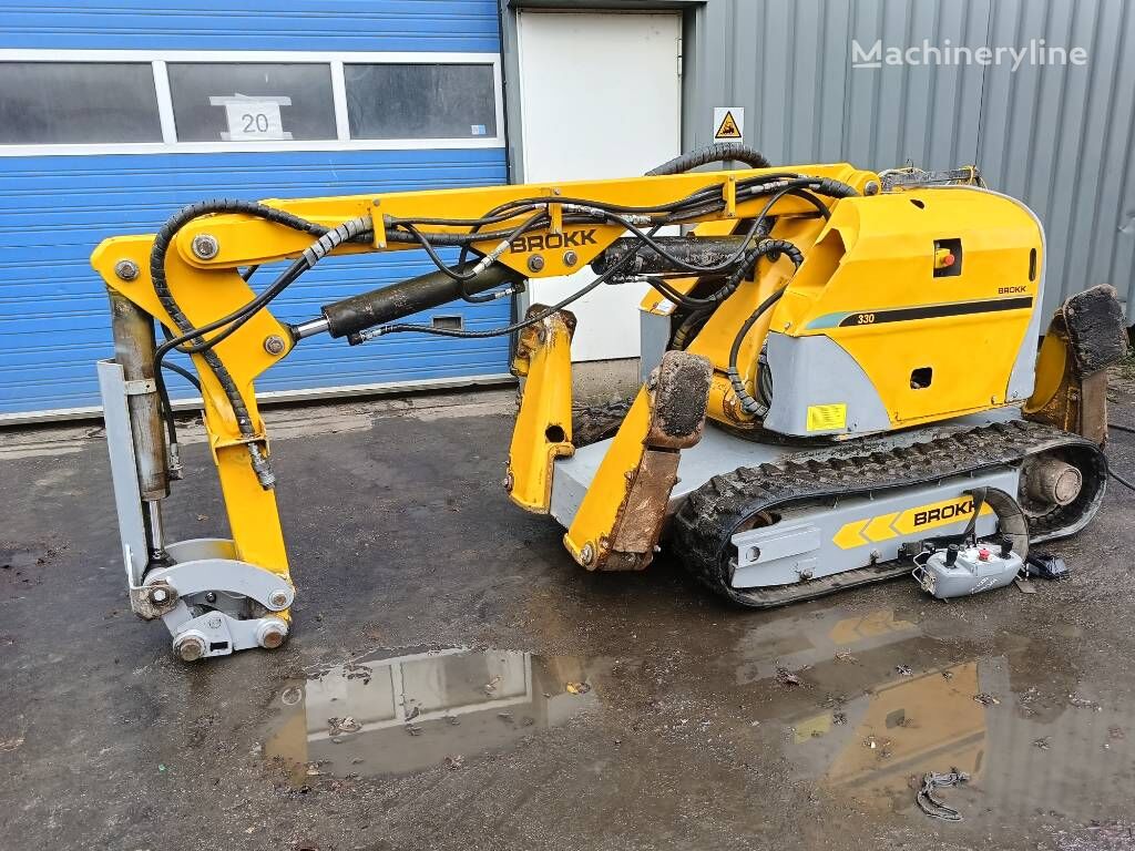 Brokk 330 robot remote demolition excavator sloop 2002 tracked ...