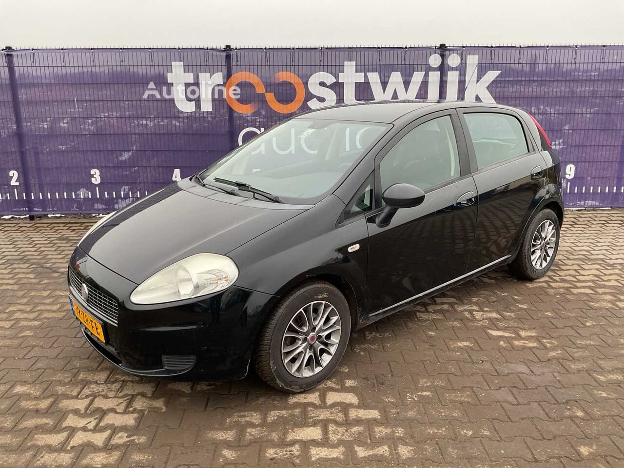 Buy FIAT Punto Evo 1.4 Dynamic hatchback by auction from Belgium Sint ...