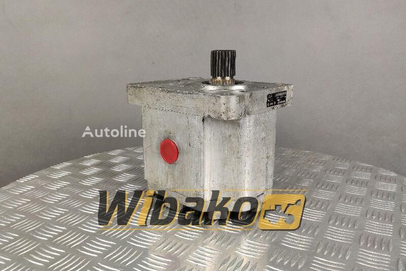 Jihostroj U100 302081 gear pump for sale from Poland Kojszówka, ND44606 ...